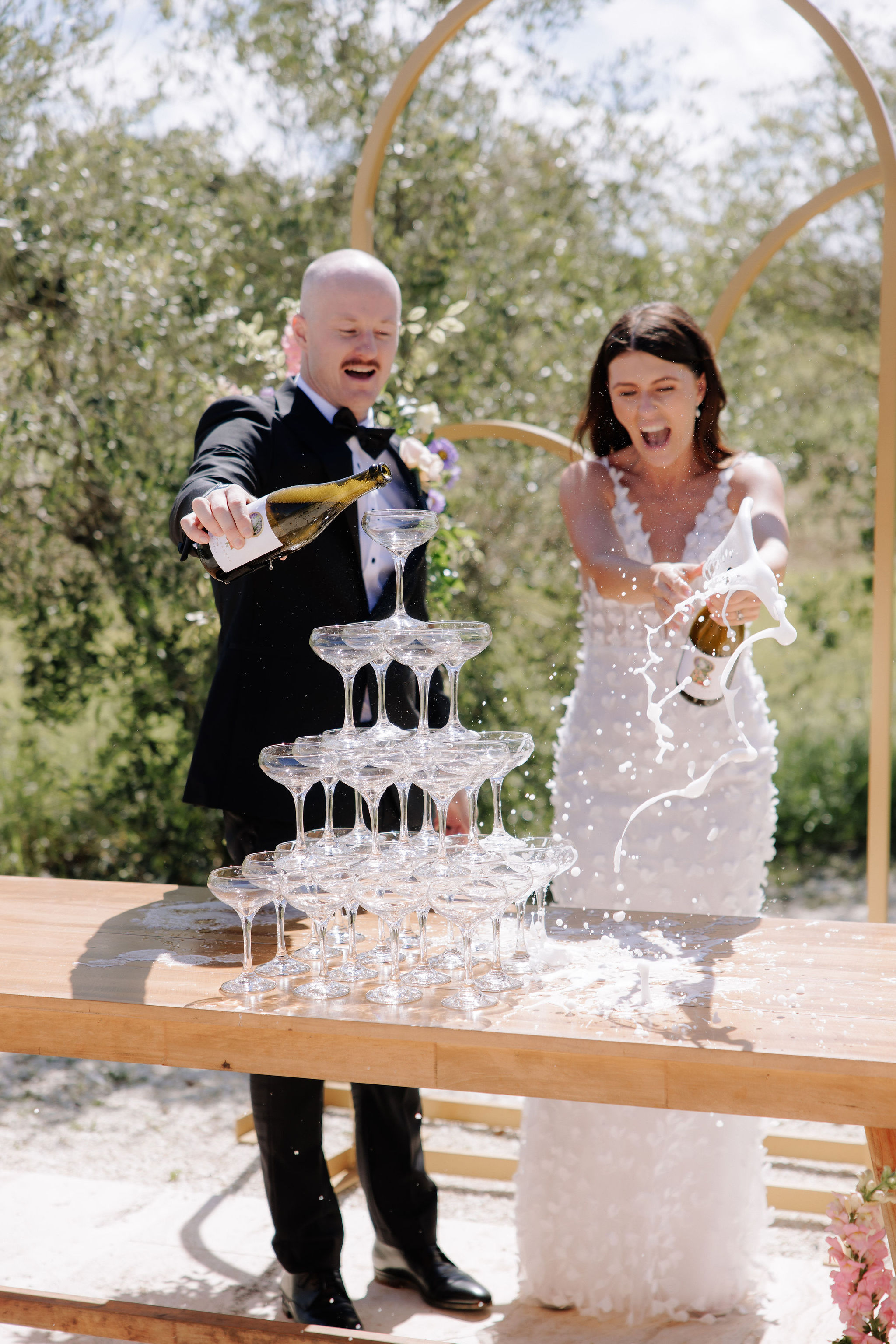 Simone&Jedd(2025)-685 – Whisky Bloom Weddings